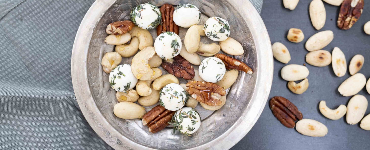 Geitenkaas bolletjes met honing & noten