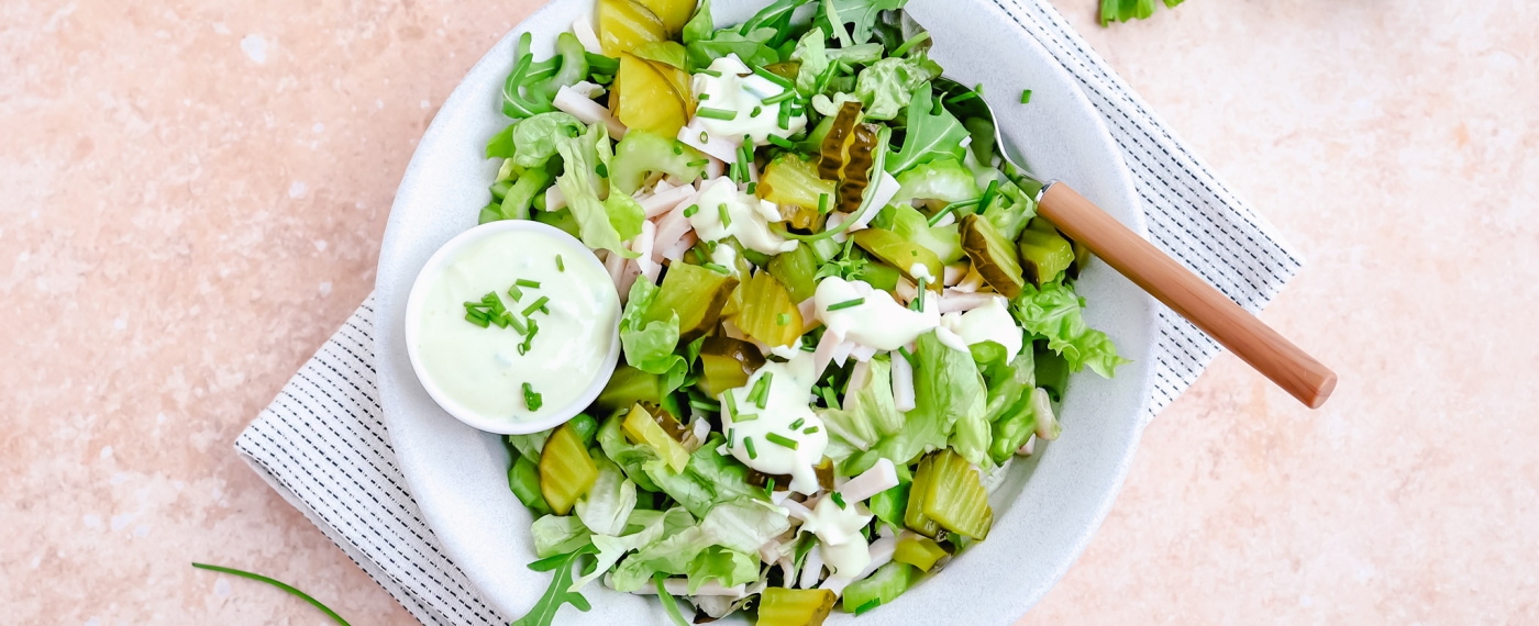 Salade met hamblokjes & bleekselderij