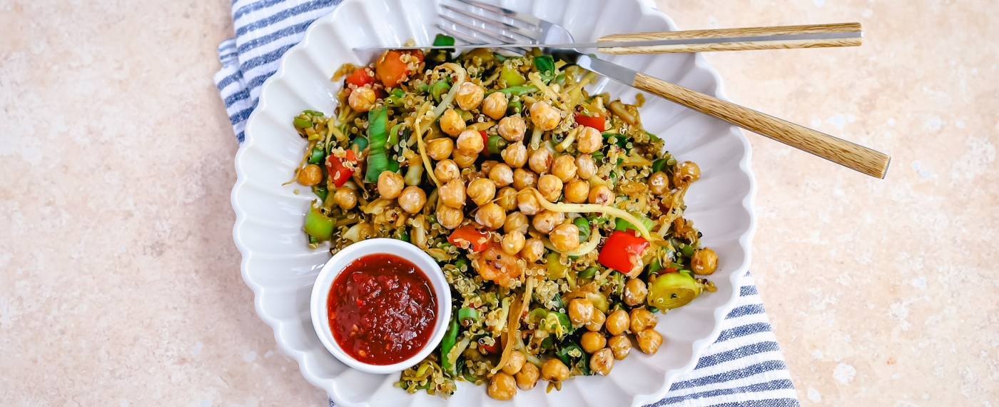 Quinoa nasi met knapperige kikkererwten