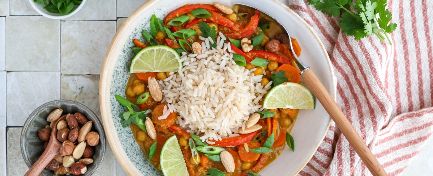 Kikkererwten rendang met paprika & rijst